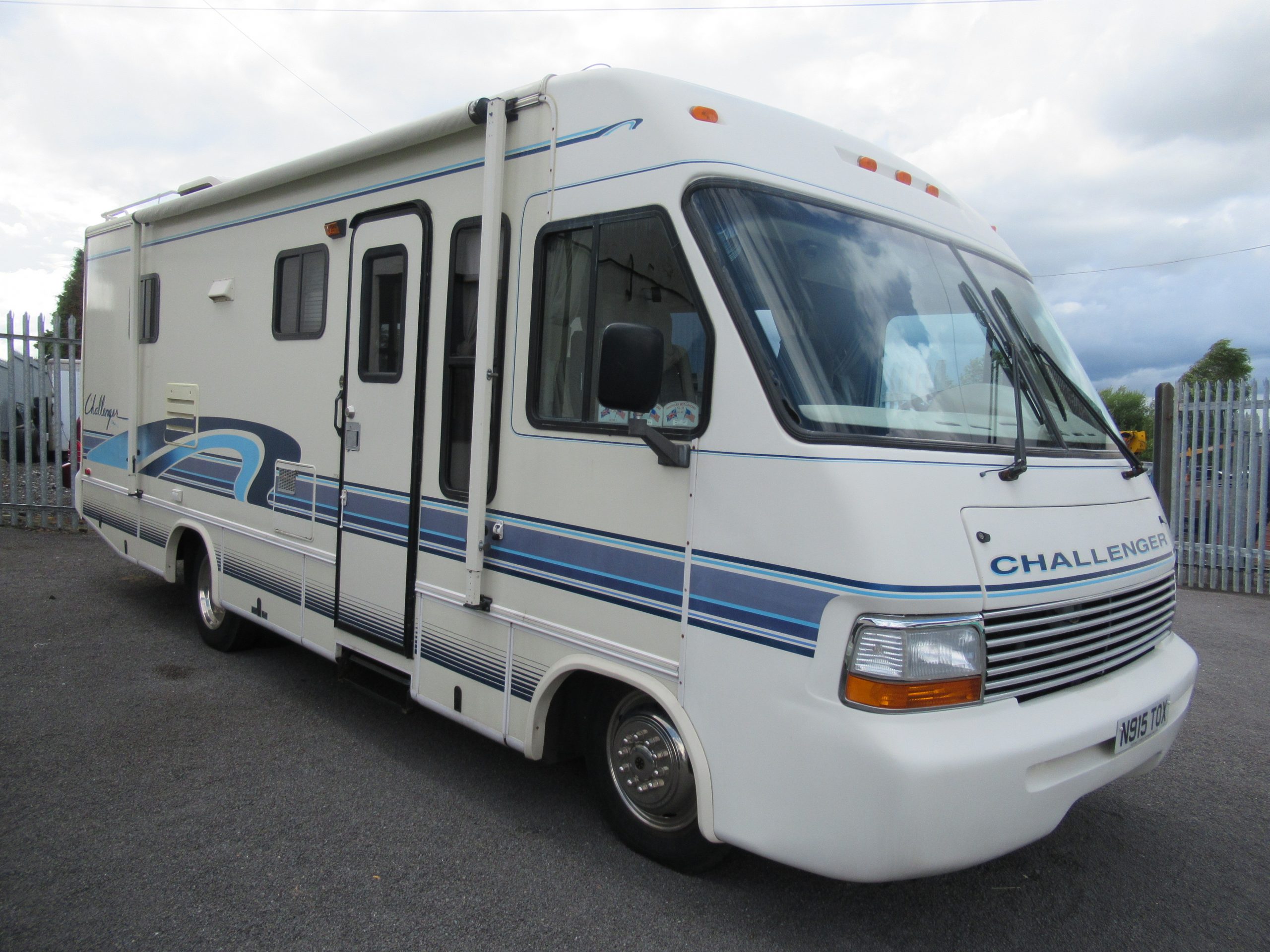1996 DAMON CHALLENGER MOTORHOME — Oldcott Motors : American Car ...